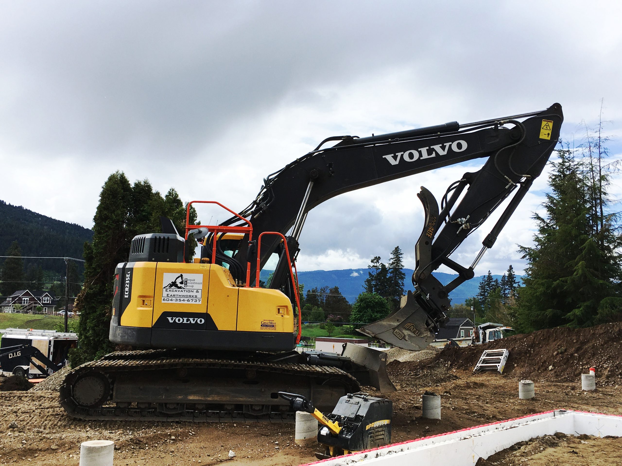 Home - D.I.G. Earthworks - Okanagan Excavation & Earthworks